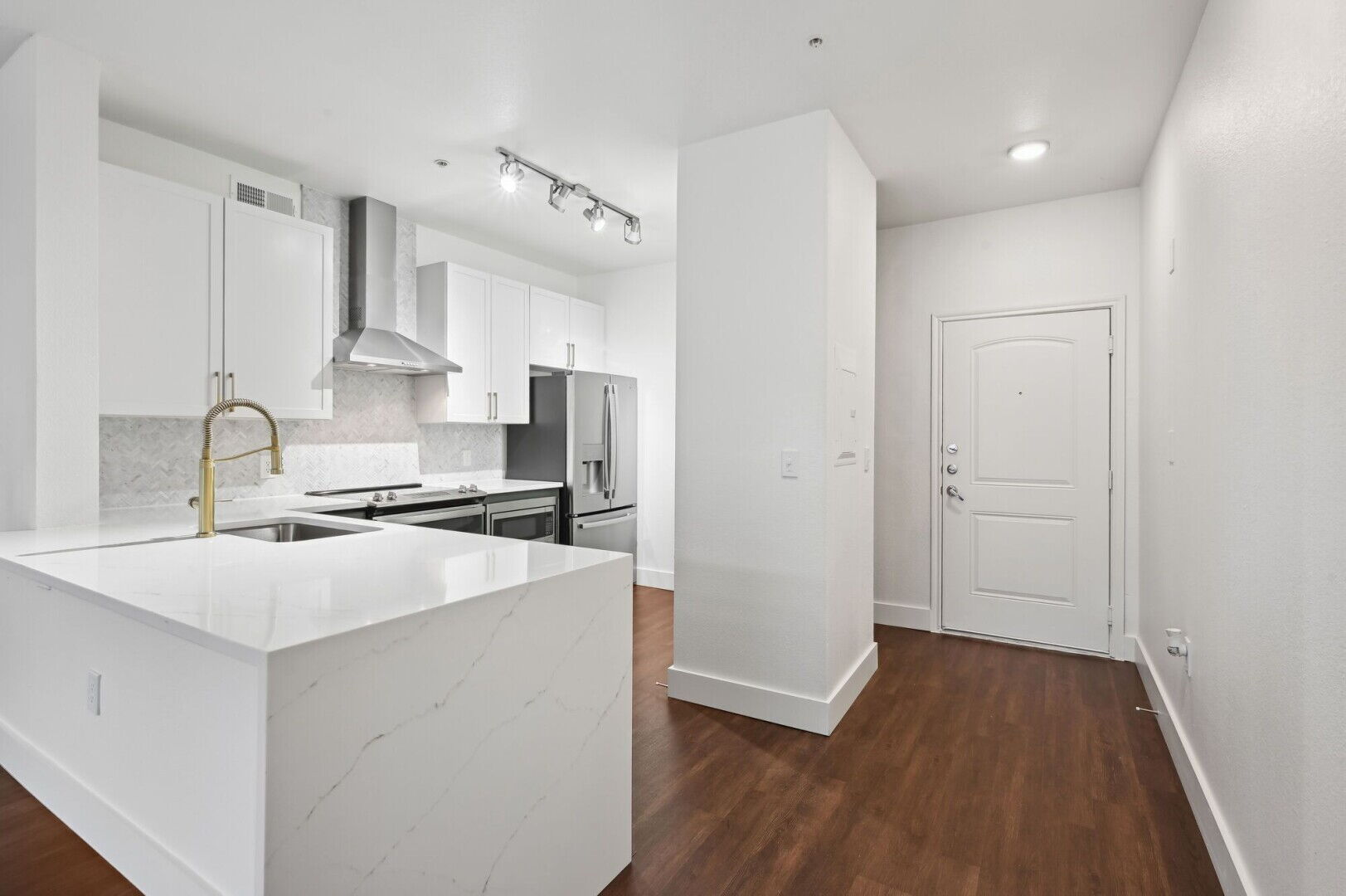 West Plano Luxury Apartments - Dorian and Encore Apartments